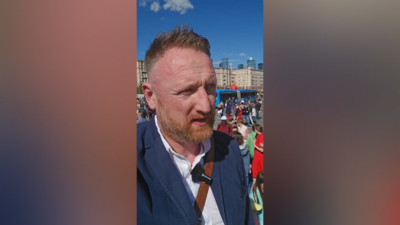 Chay Bowes: Massive crowds in Moscow to visit the Russian Army's ...