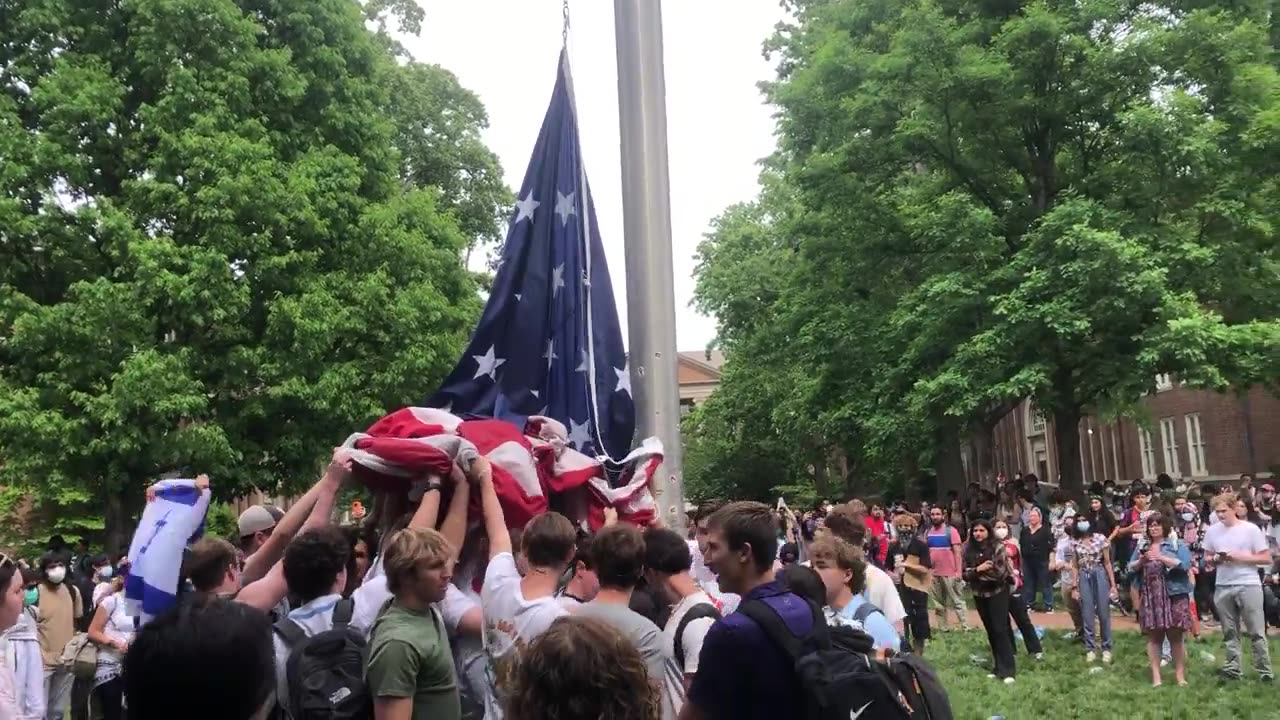 BAND OF BROS: Frat Brothers Protect Flag from Pro-Palestinian ...
