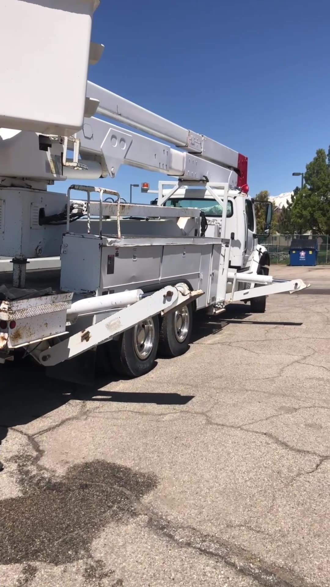 Elevator Boom / Bucket Truck 99’ 2004 Freightliner M2 All Wheel Drive ...