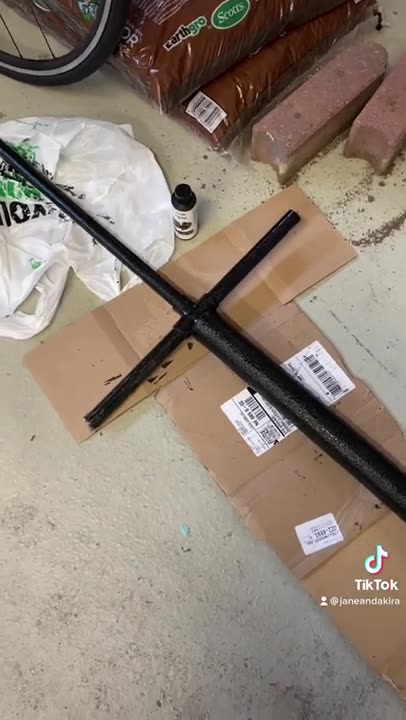Making a pool noodle Berzerk sword for Josh Fight 2022