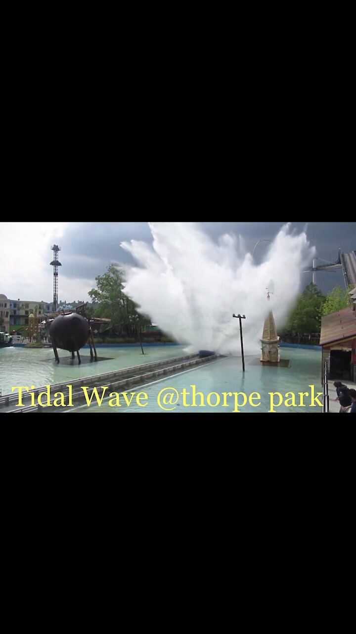 Tidal wave at Thorpe Park London