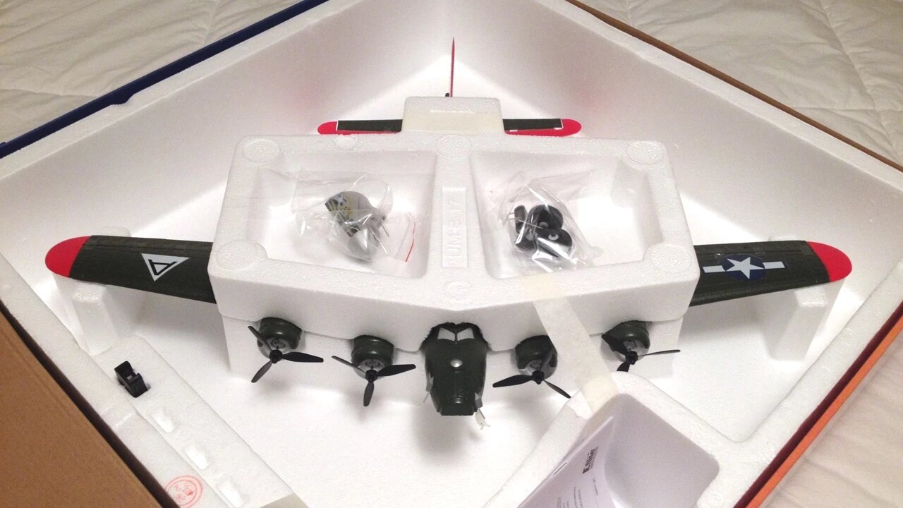 E-Flite UMX B-17G Flying Fortress WWII Bomber with AS3X Technology ...