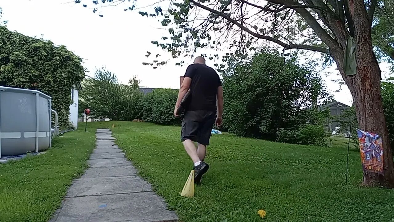 Man's Strength: One Hand 50 lb Plate Carry 1Mile + (2,000 yds) No Rest ...