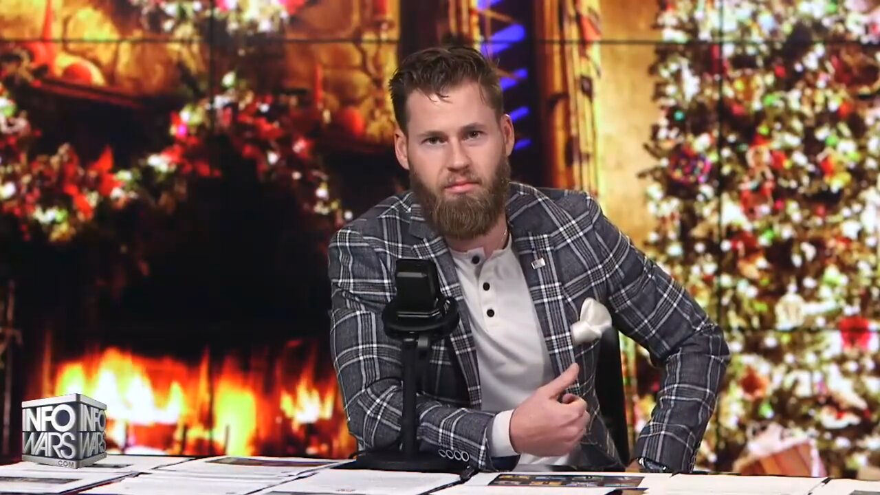 WAR ROOM (Full Show) Thursday - 12/15/22