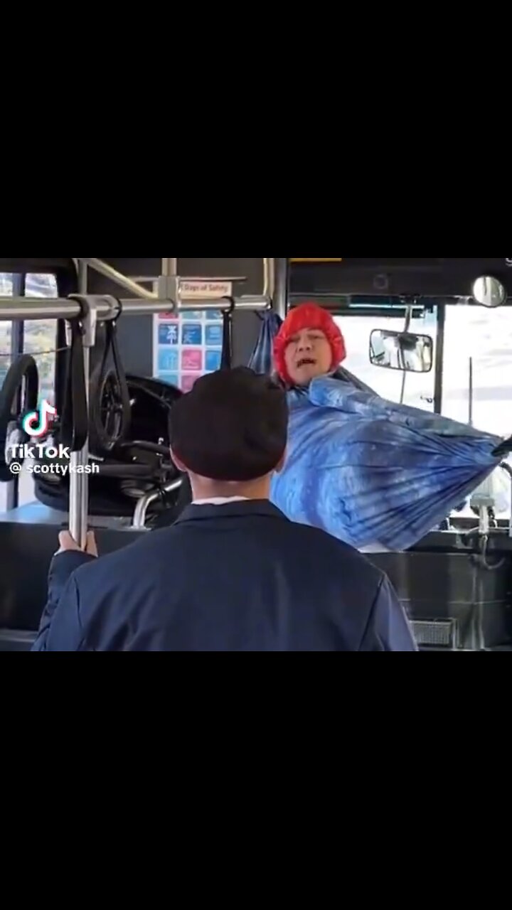 Where is the Sign That Says No Hammocks