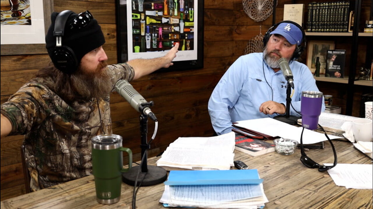 Missy Gives Jase a Gift with One Unexpected Twist & the Time Jase Met ...