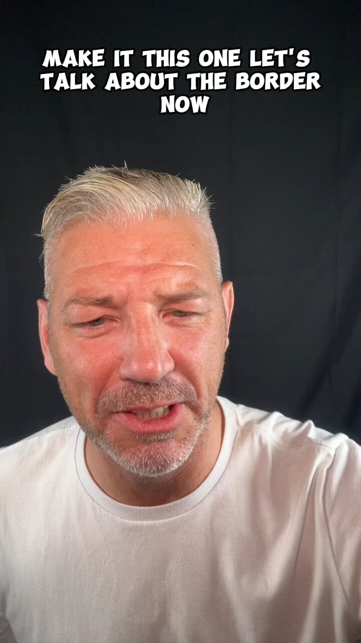 Border wide open on purpose