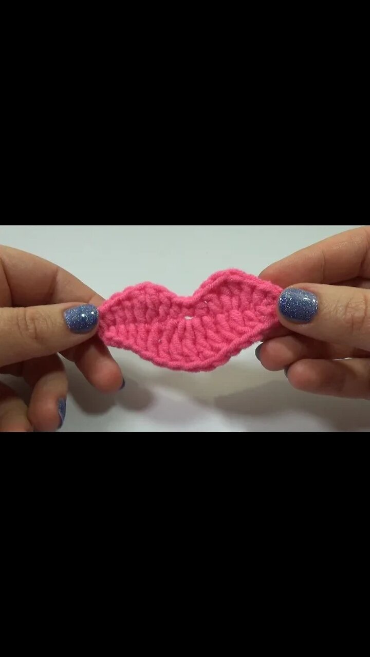 How to crochet lips applique free written pattern in description