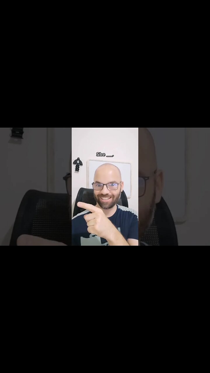 English third person verbs - Inglés con James #shorts