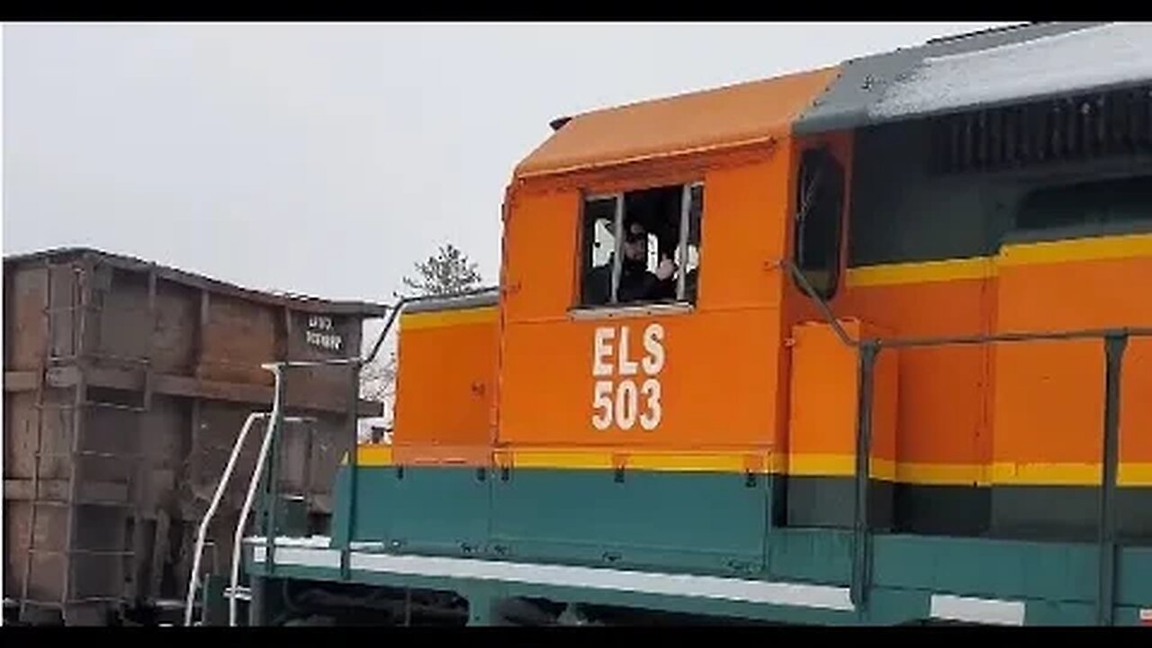 These Train Horns Facing The Wrong Way Sound Funny! #trains #trainvideo ...