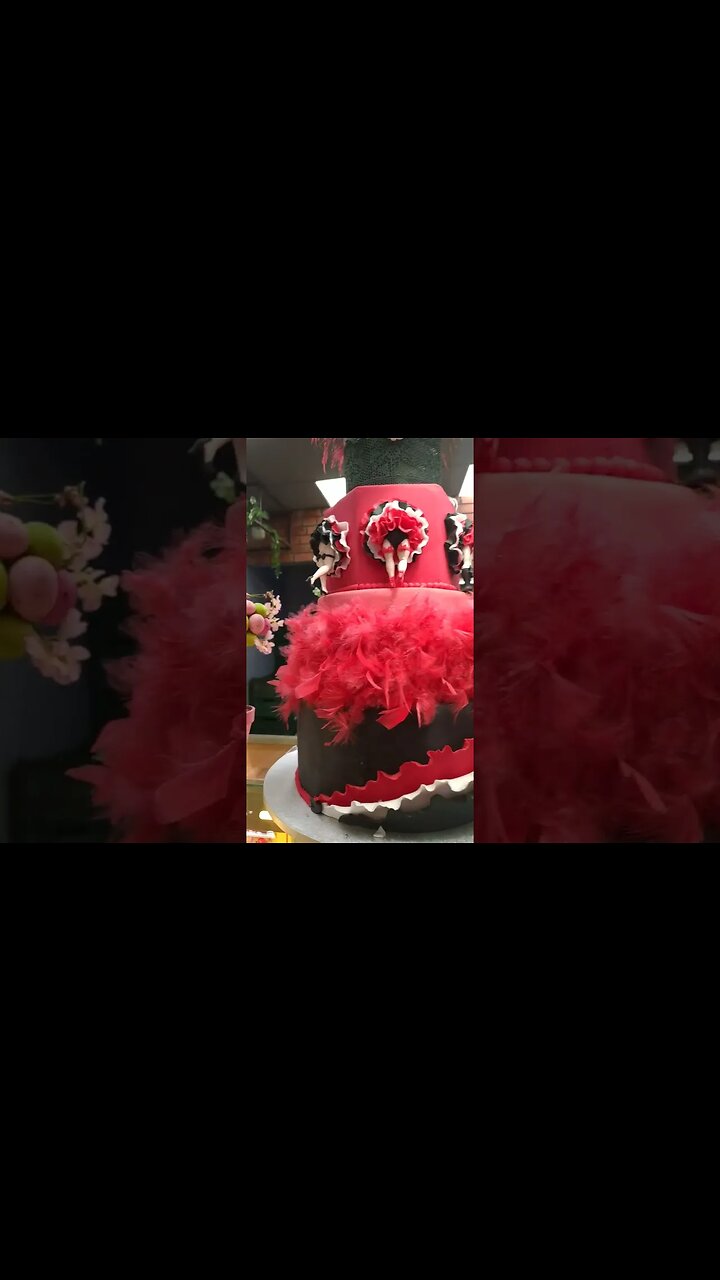 Cabaret cake
