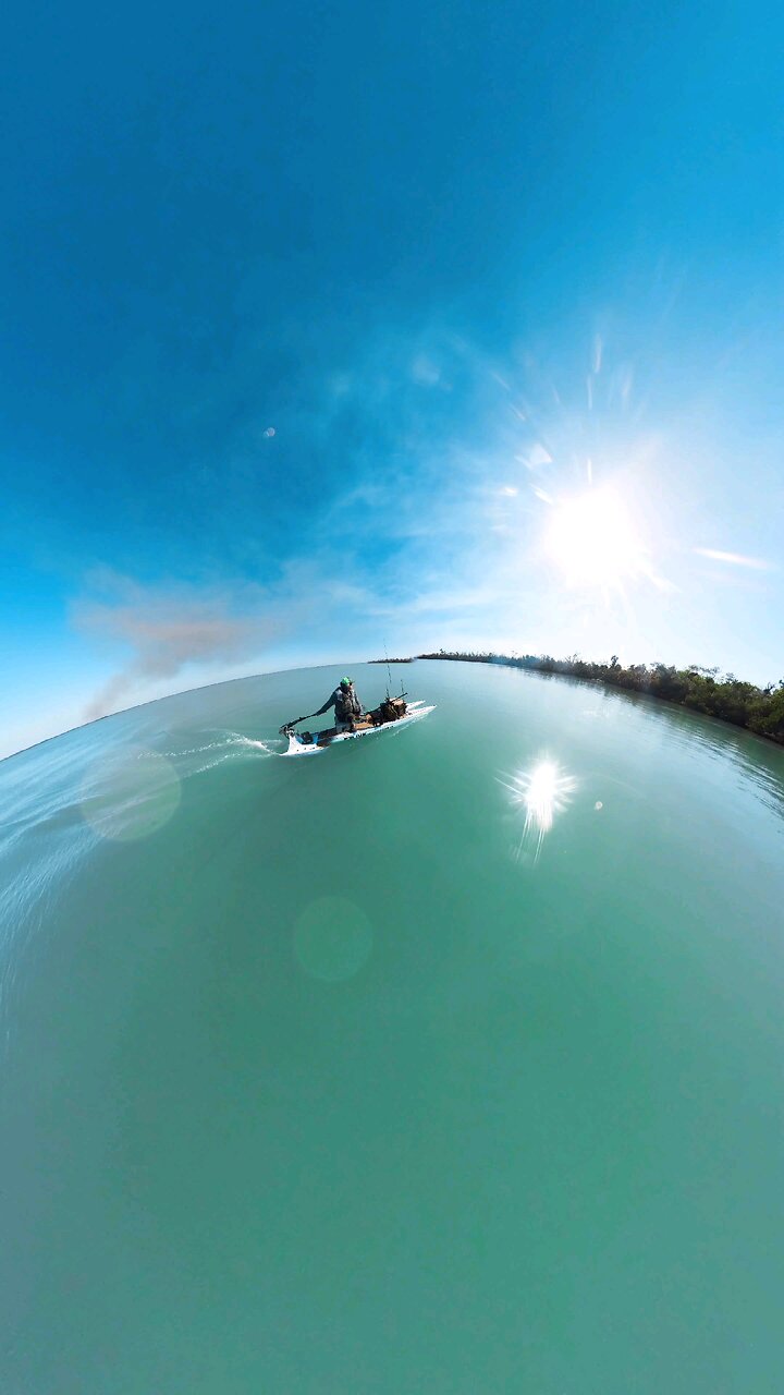 Live L4 Paddleboard with NT300 motor