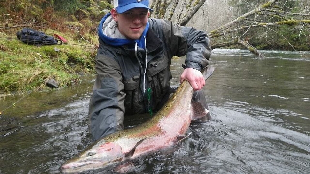 24 Pound Steelhead Bobber & Pink Worm Oregon Coast Fishing 24 Pound Steelhead Bobber & Pink Worm Oregon Coast Fishing