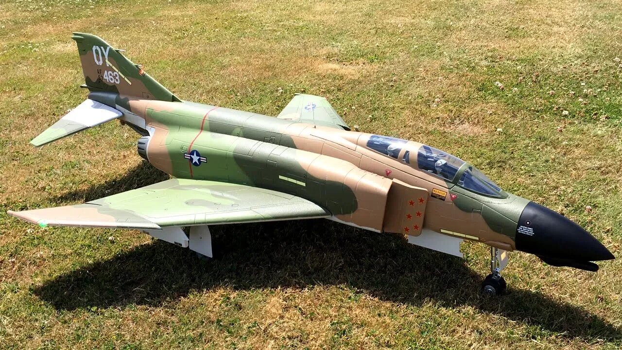 Freewing F-4 Phantom II 90mm EDF Jet Airshow Style Flight At Warbirds ...
