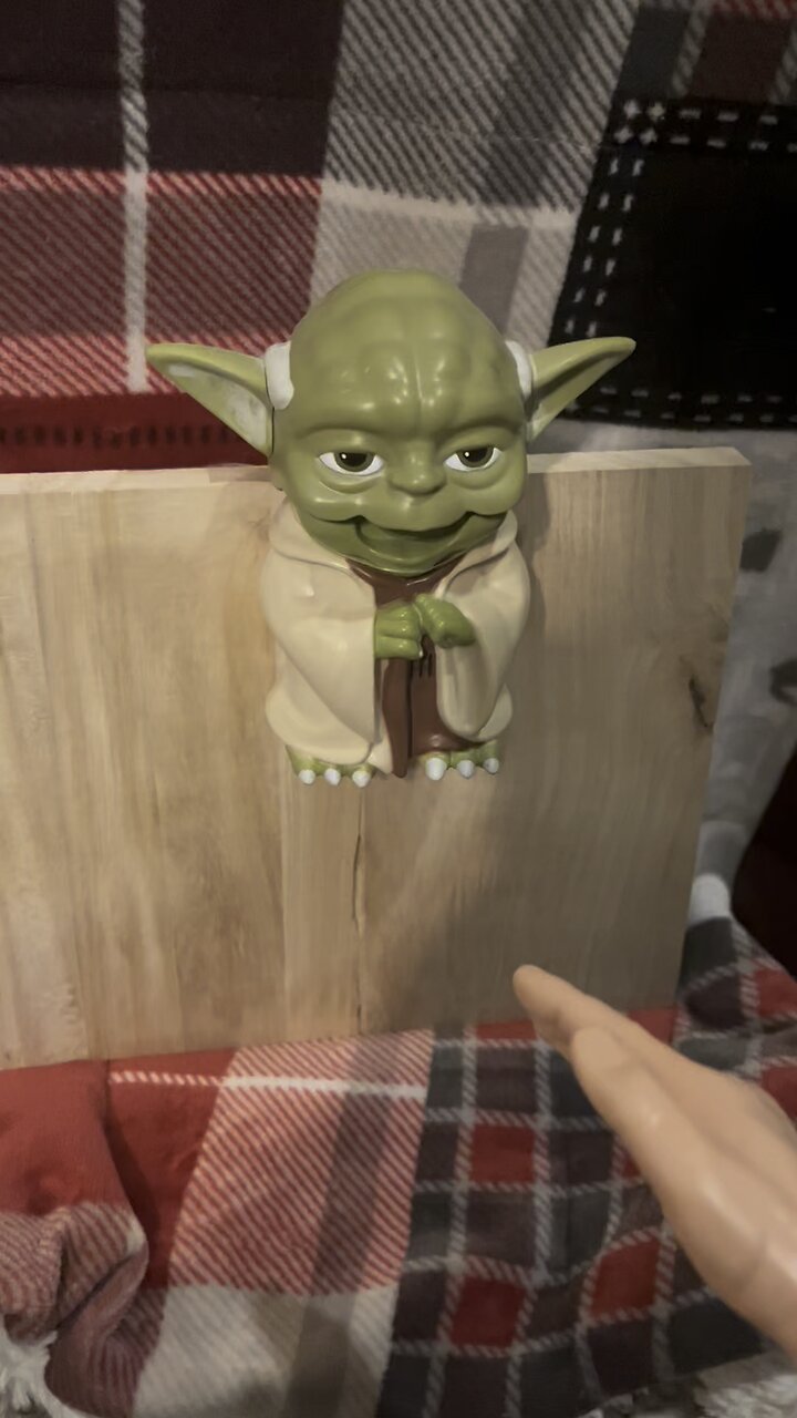 Thursday Toys with SPH: A Yoda and a board break in a nice tight little ...