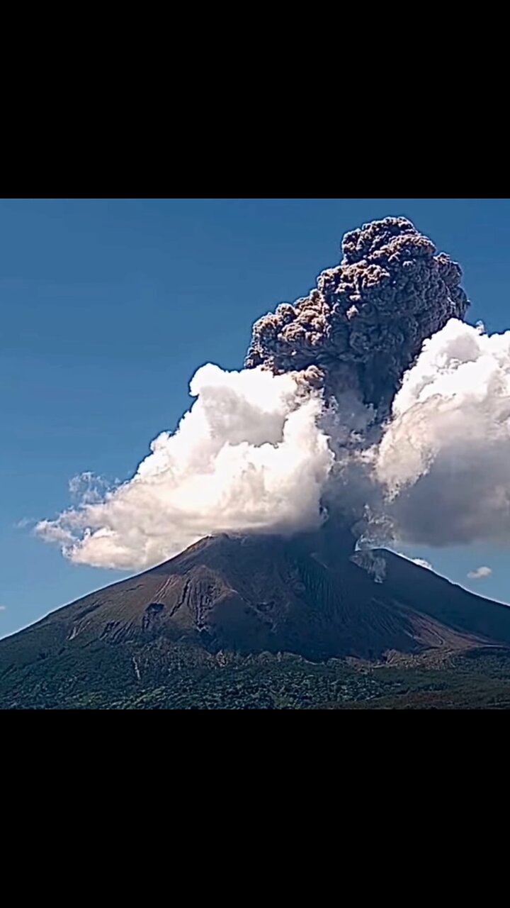Huge Eruption At Sakurajima, Japan Volcano Today 7/20/24