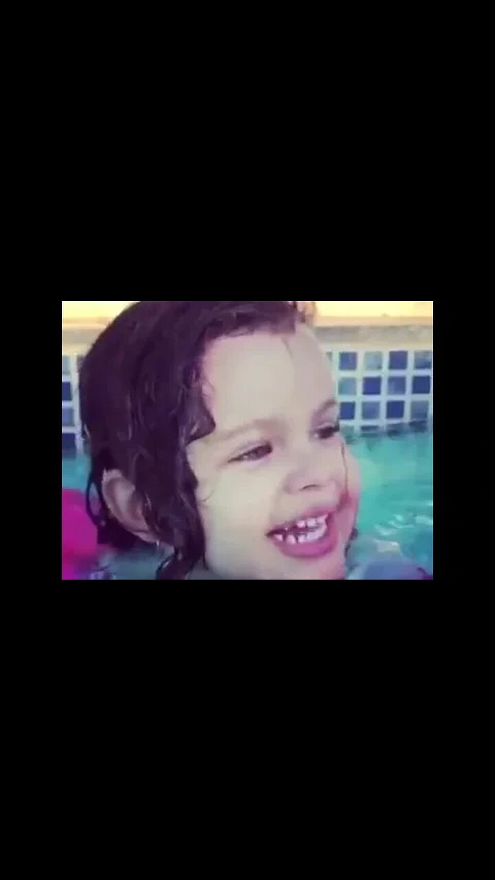 IMPOSSÍVEL NAO RIR #piscinas #criança #infantil #meme #viral #shorts