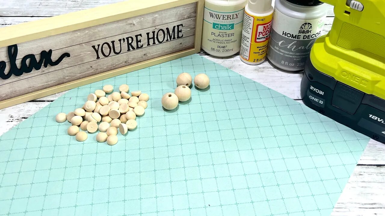 Adorable Farmhouse Display Shelf || Using a Dollar Tree Sign [ Just 1 ...