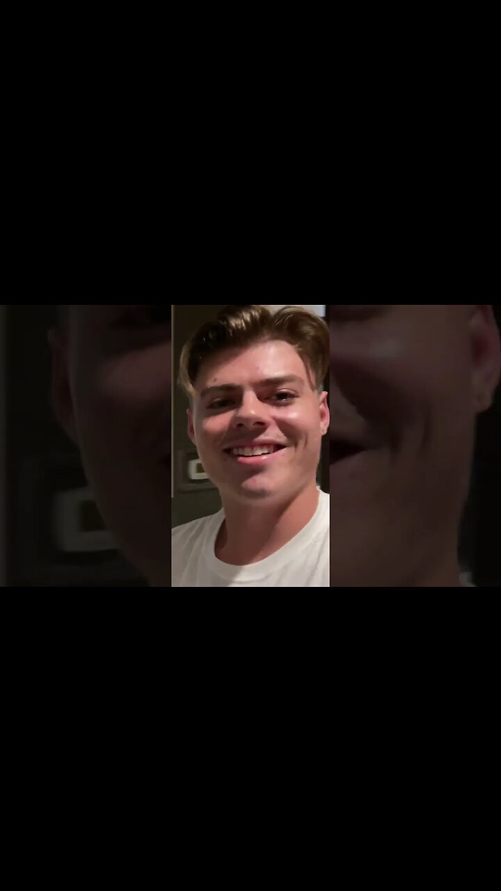 Bro accidentally let one off in McDonalds #funny