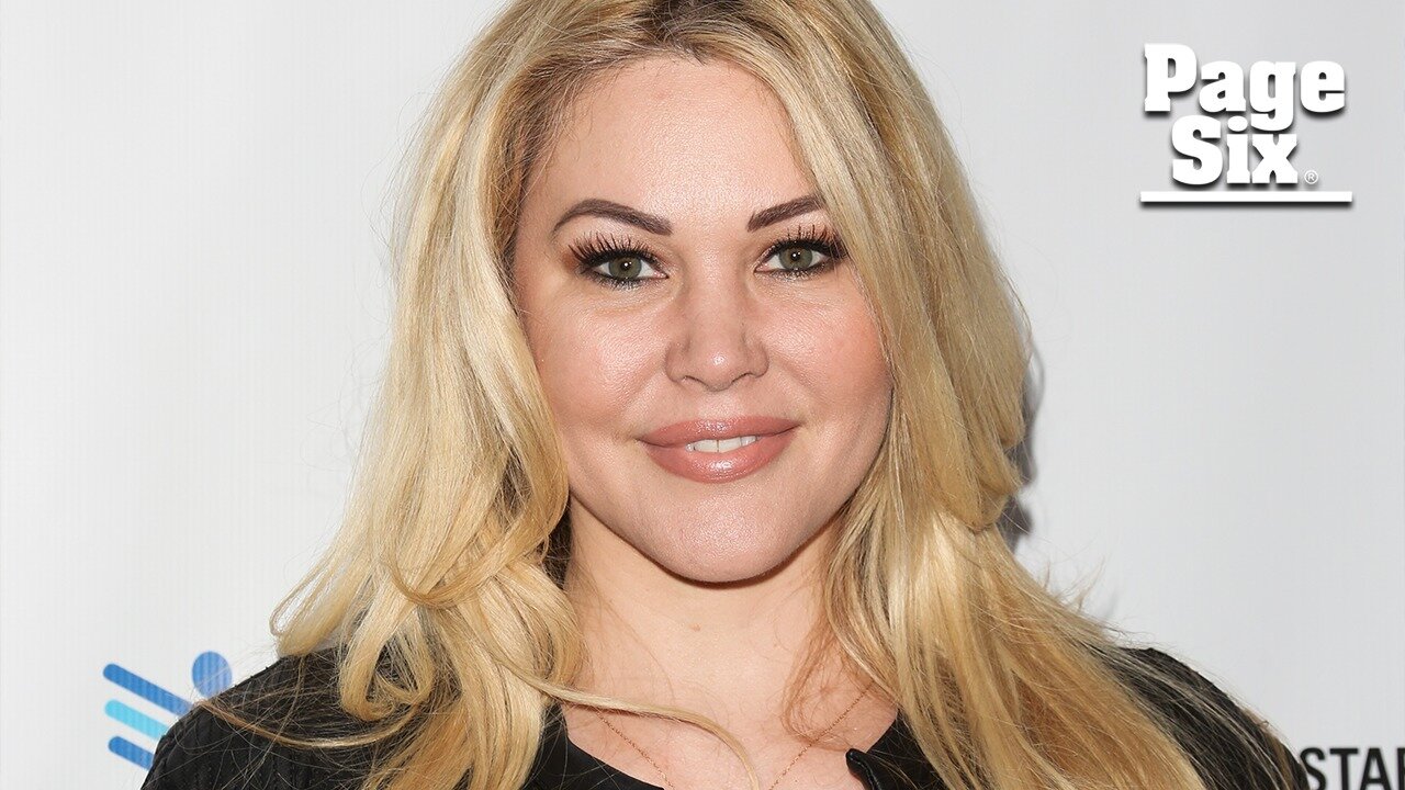Shanna Moakler flaunts bikini body while packing on PDA with Matthew ...