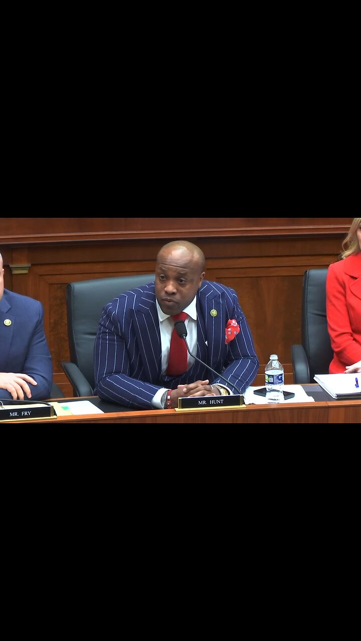 Rep. Hunt SHOCKS the World with Passionate Defense of the Pledge