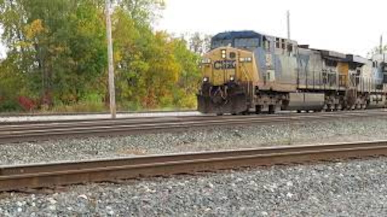 CSX Q215 Autorack Train from Fostoria, Ohio October 11, 2020