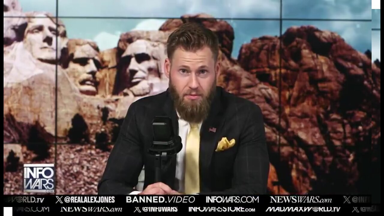 WAR ROOM (Full Show) Thursday - 12/28/23