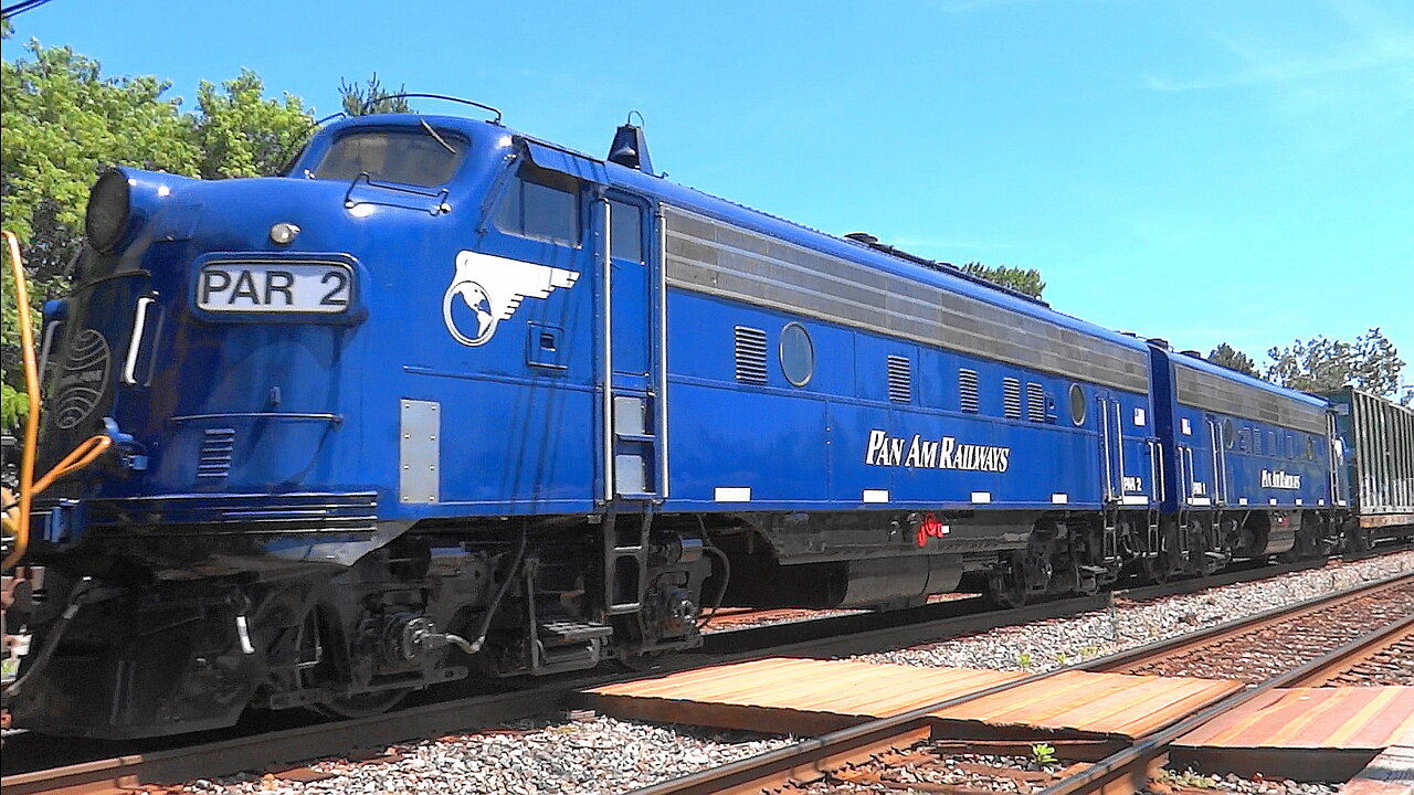 Pan Am Railways FP9A Diesel Engines on CSX Freight Train