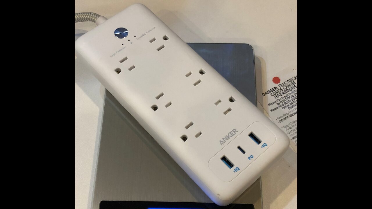 Look @ White Anker Surge Protector Power Strip 6 Outlet & 3 Power IQ ...