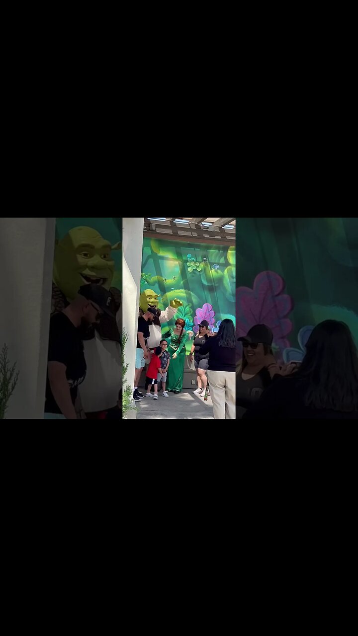 Shrek & Fiona Are ADORABLE!#shorts