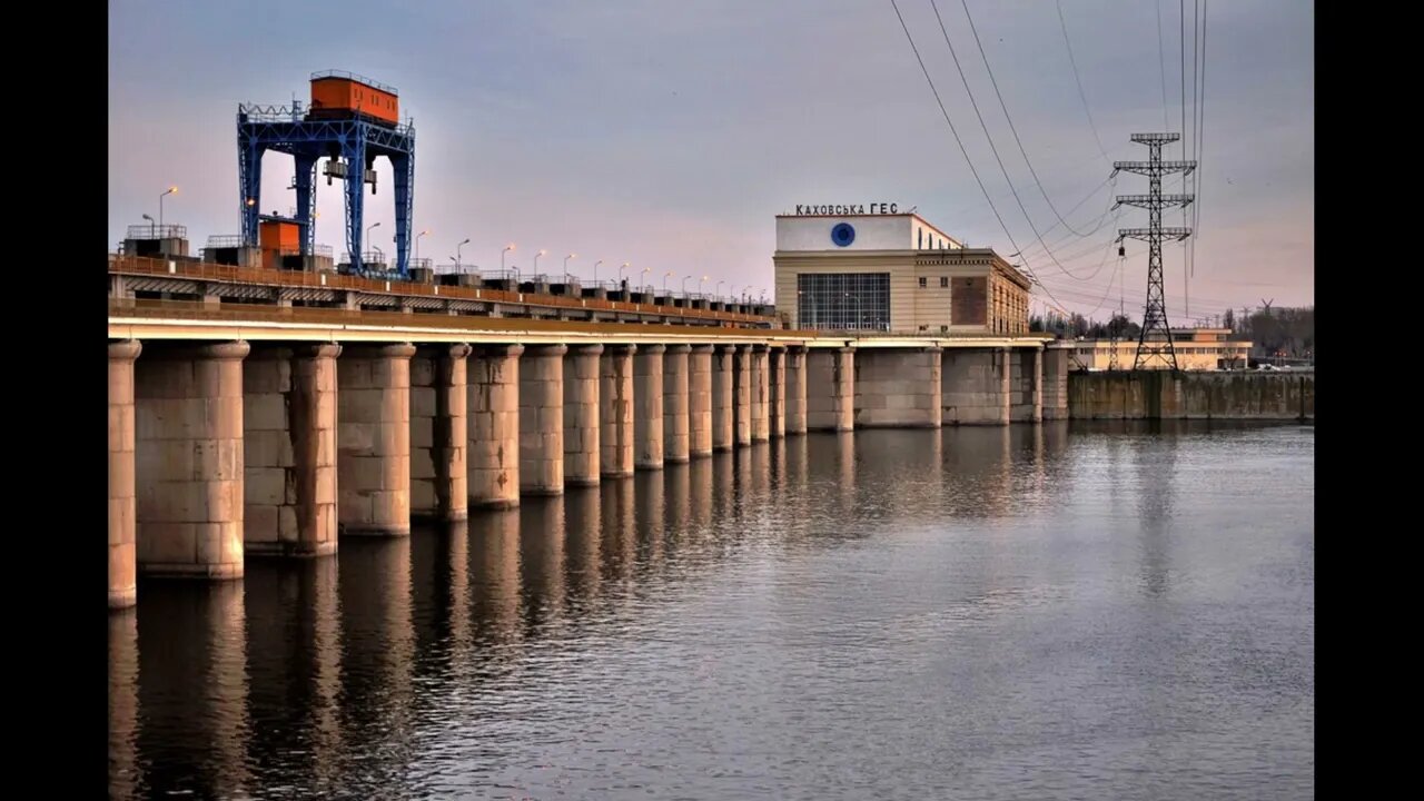 Moment of the blowing up of a road bridge at the Nova Kakhovka ...
