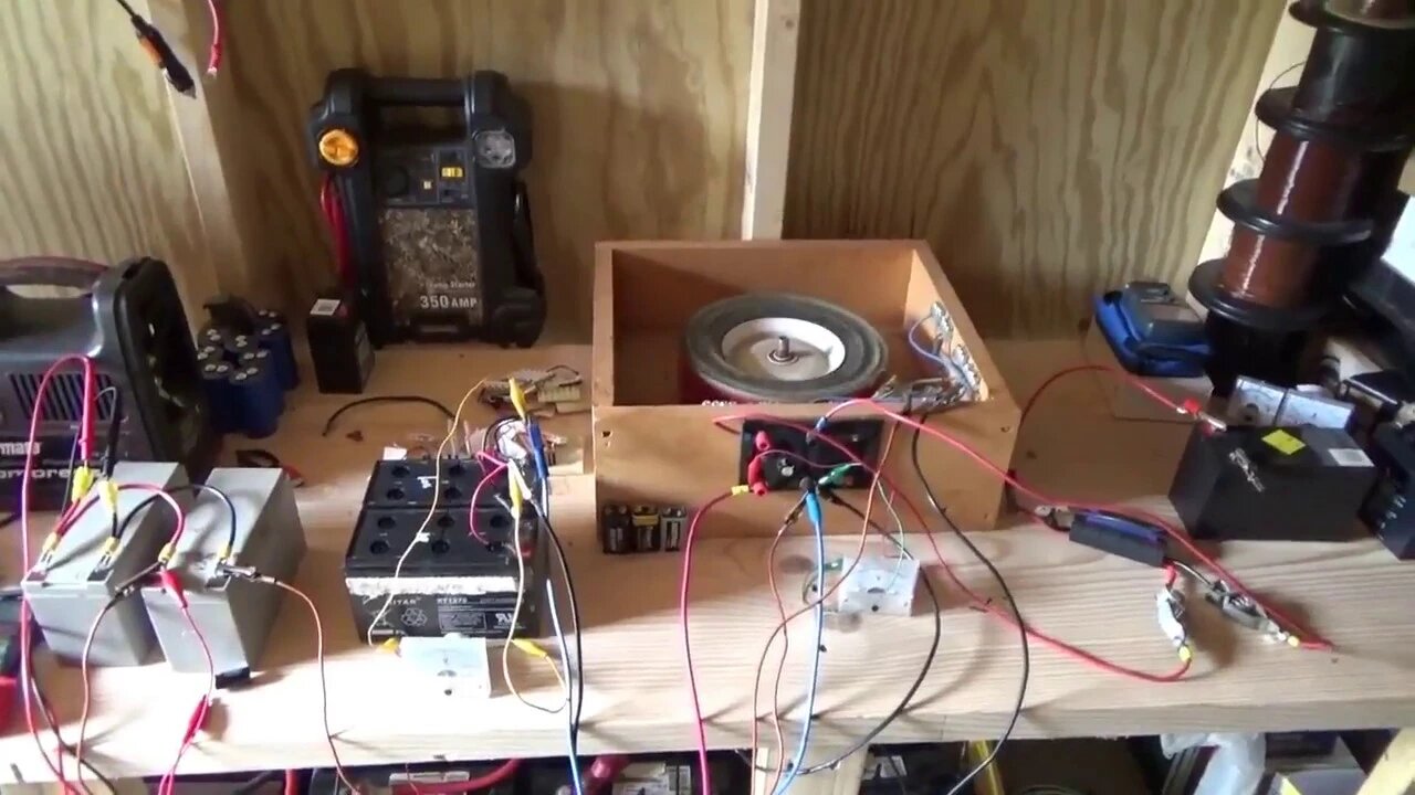 Hot Day Sorting Out Electronics Lab & Off Grid Battery Shed