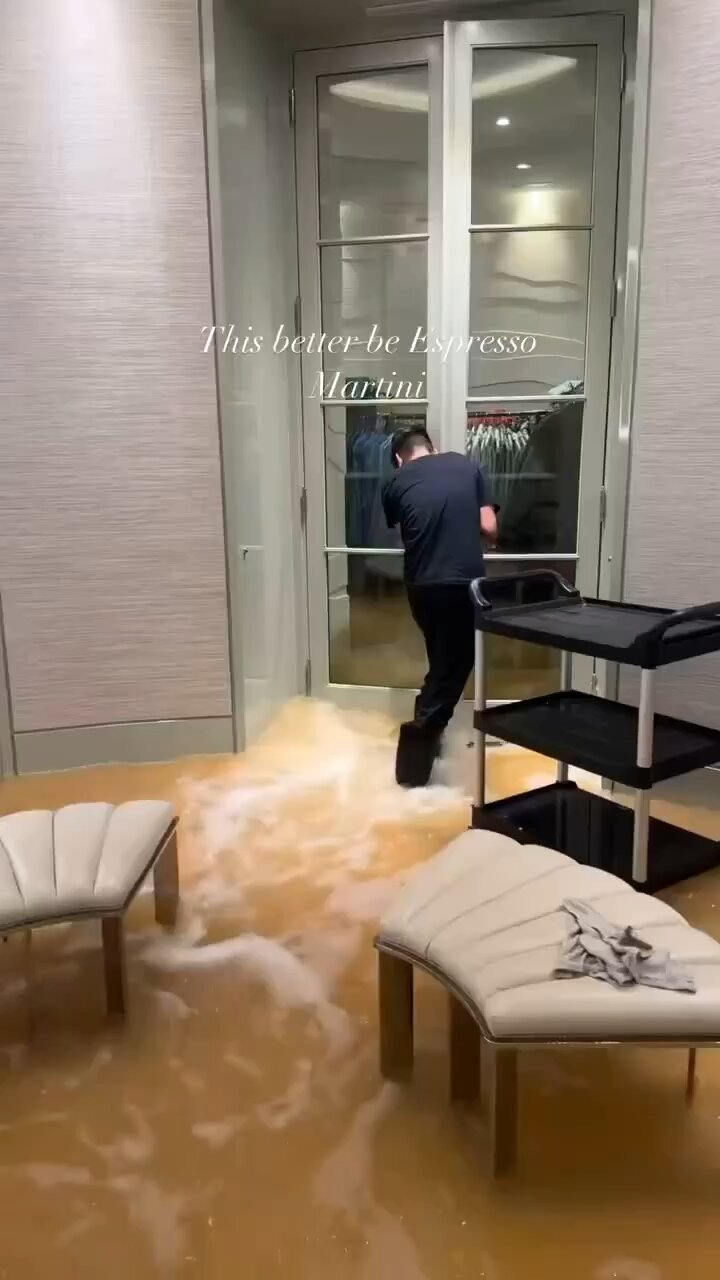 Drake's mansion in Toronto flooded as a result of heavy rainfall