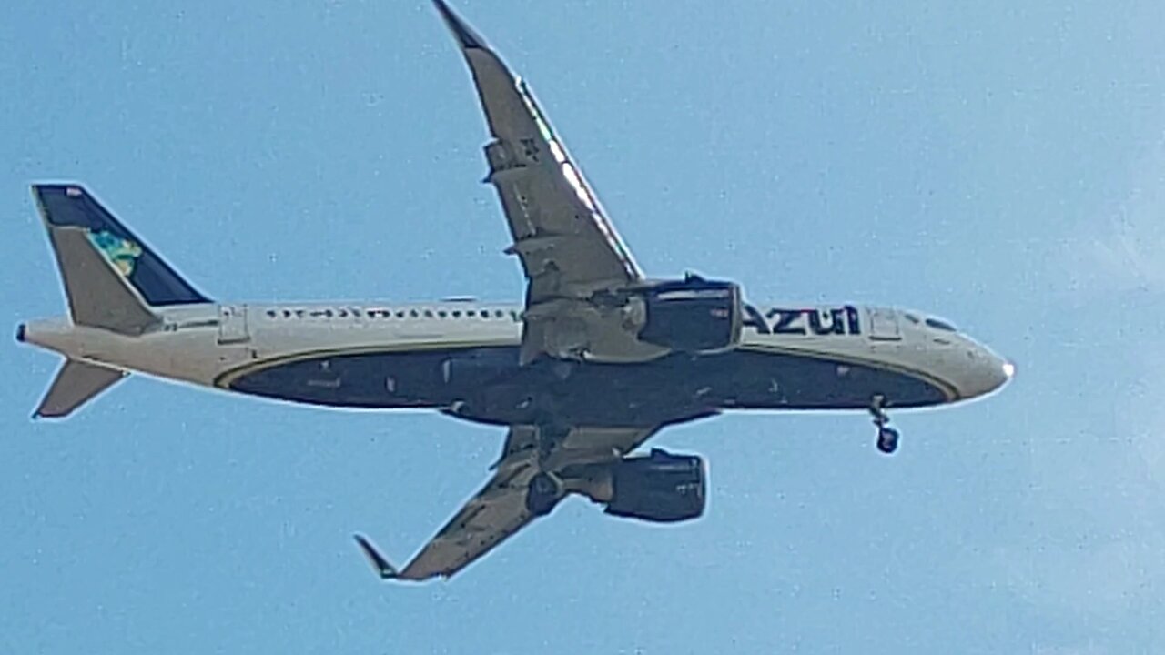 Airbus A320NEO PR-YRH vindo de Belém para Fortaleza,Airbus A320NEO ...