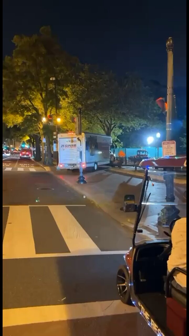 The moment U-Haul truck crashes near White House in Lafayette Square