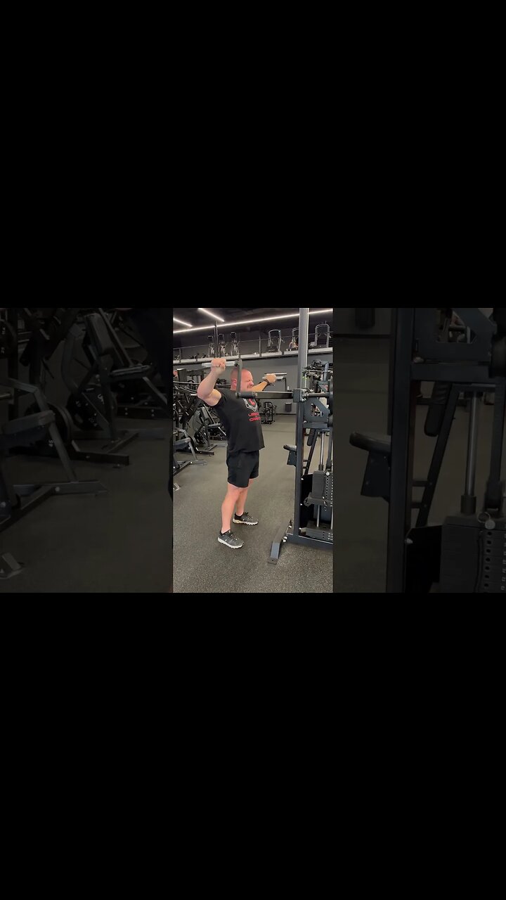 Full ROM Lateral Raise Machine