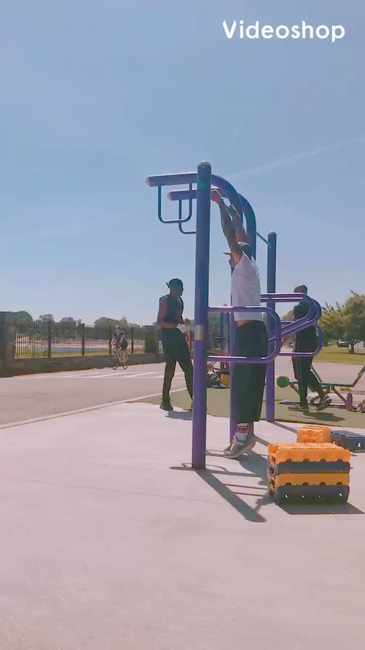 Me in Real Life , Most Ppl In The Background, Mostly Posing ...