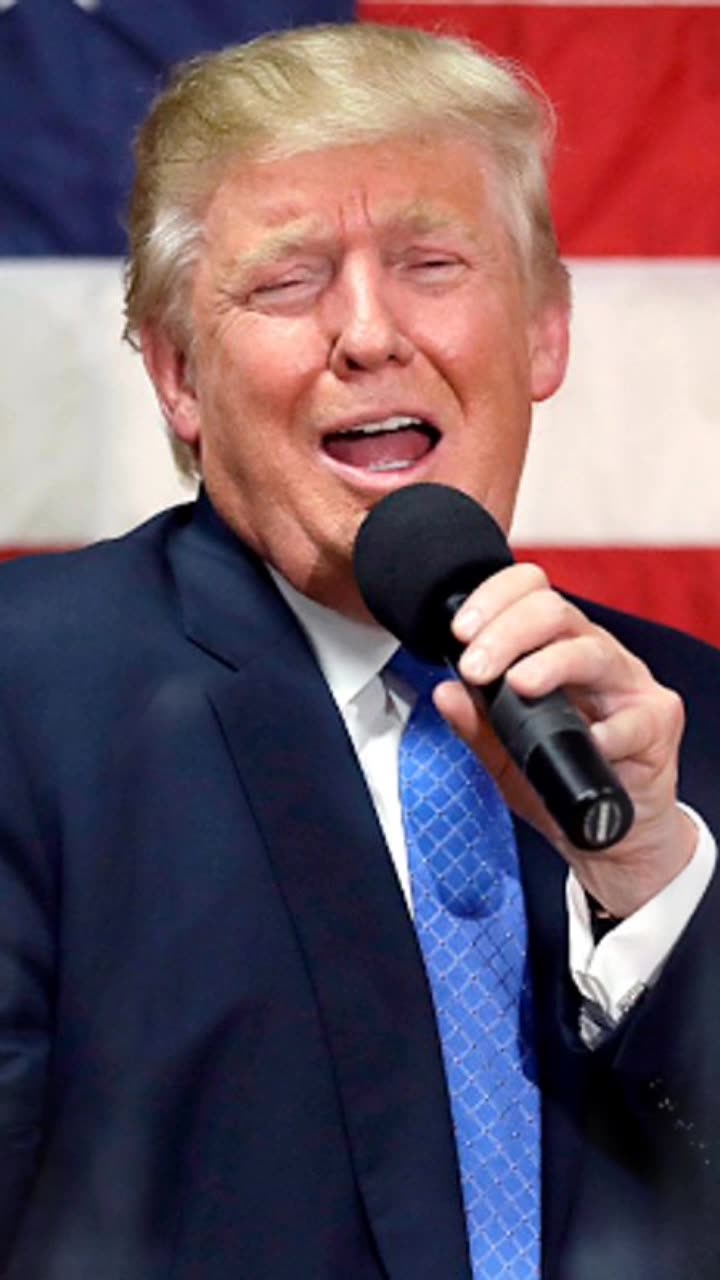 Donny sings us a classic hit 🎵🎶🎵