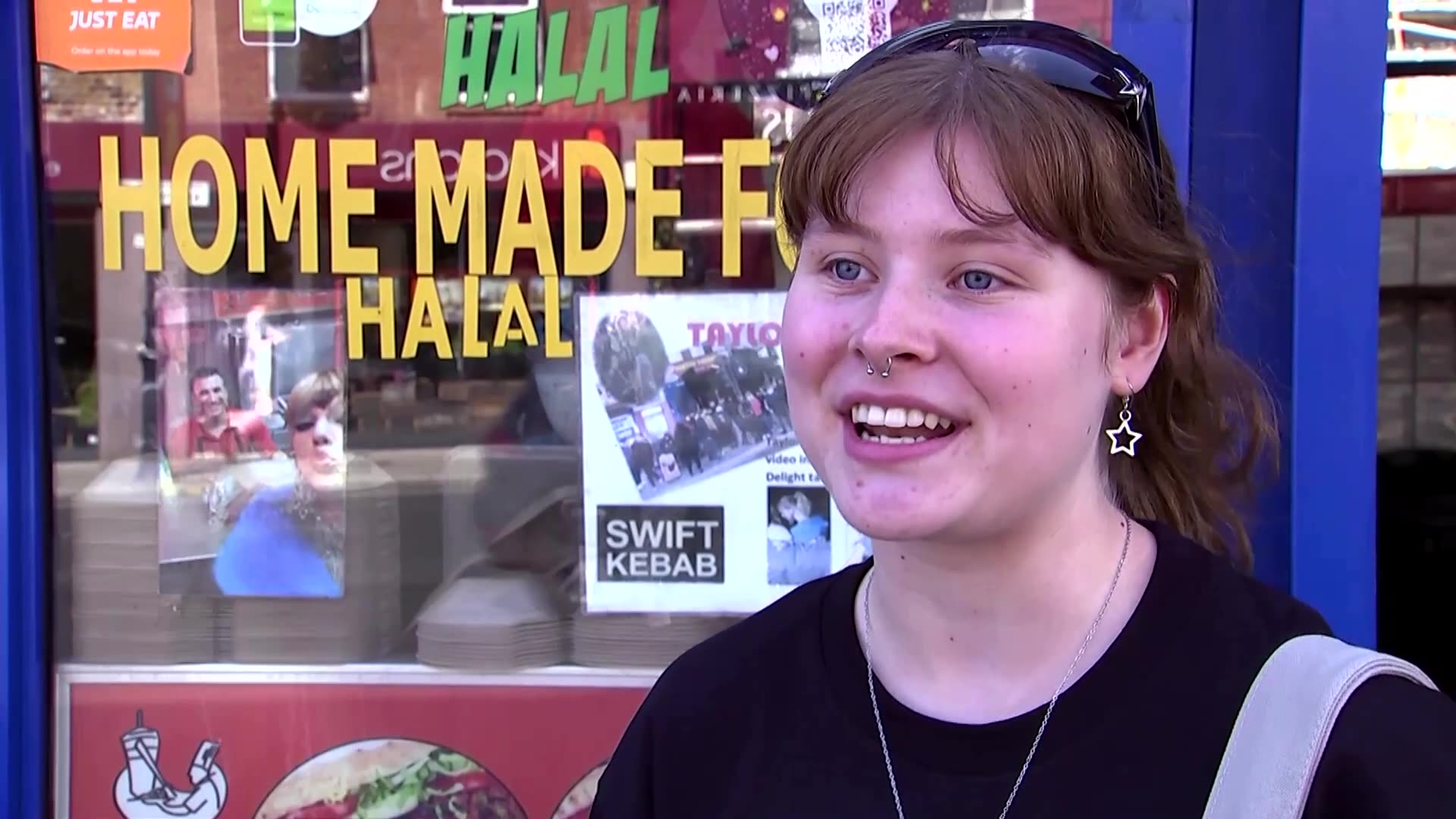 Swifties Flock To Idols Favorite London Kebab Shop