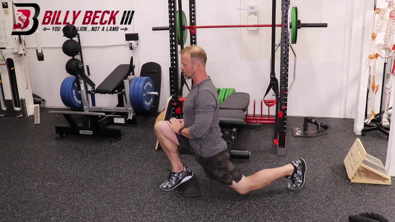 Heel Elevated Lunge
