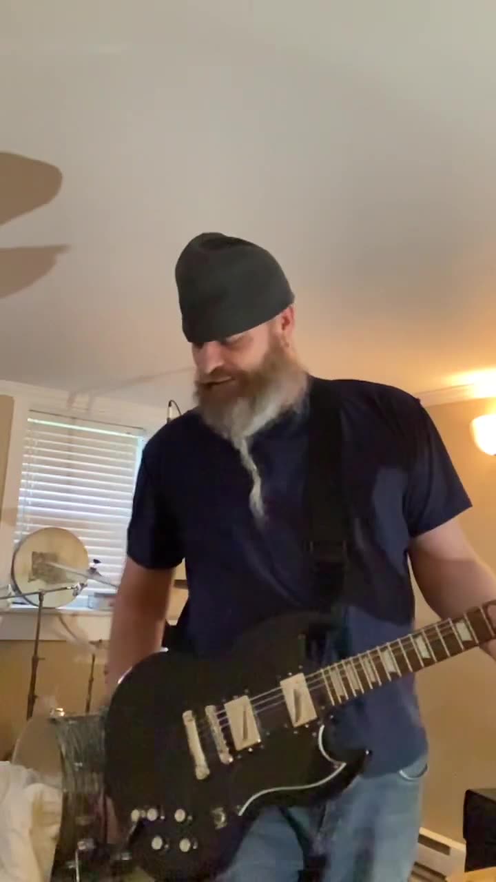 Whole Lotta Rosie AC/DC cover. With technical difficulties…