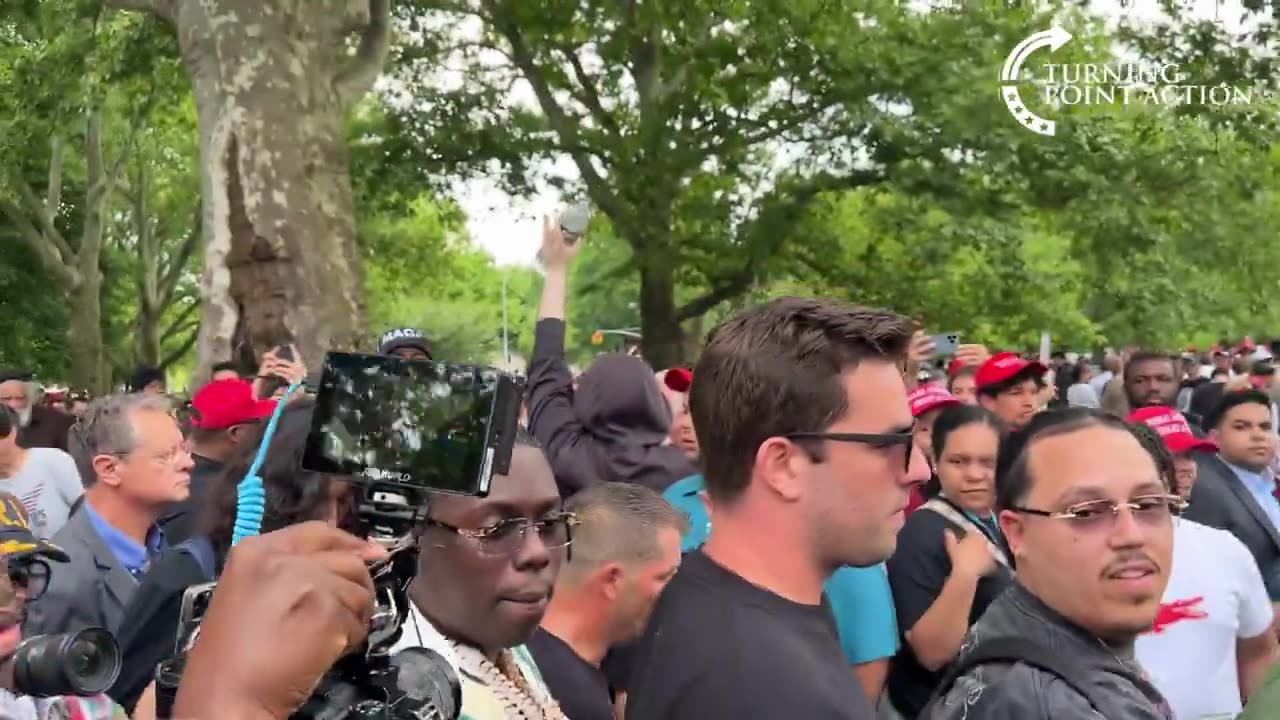 Legendary New York Rapper Sheff G, has arrived to Trump’s rally in the ...