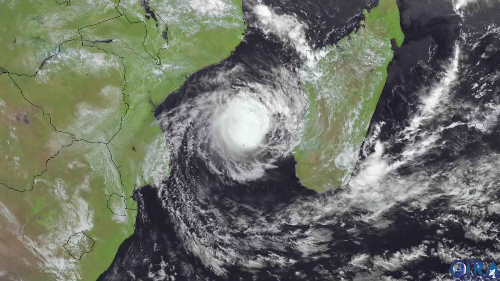 WORLD'S LONGEST STORM: Impressive Footage Reveals Record-Breaking ...
