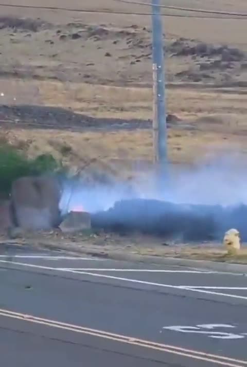 Hawaii Fires - Lahaina Resident shows Downed Power Line and Flames ...