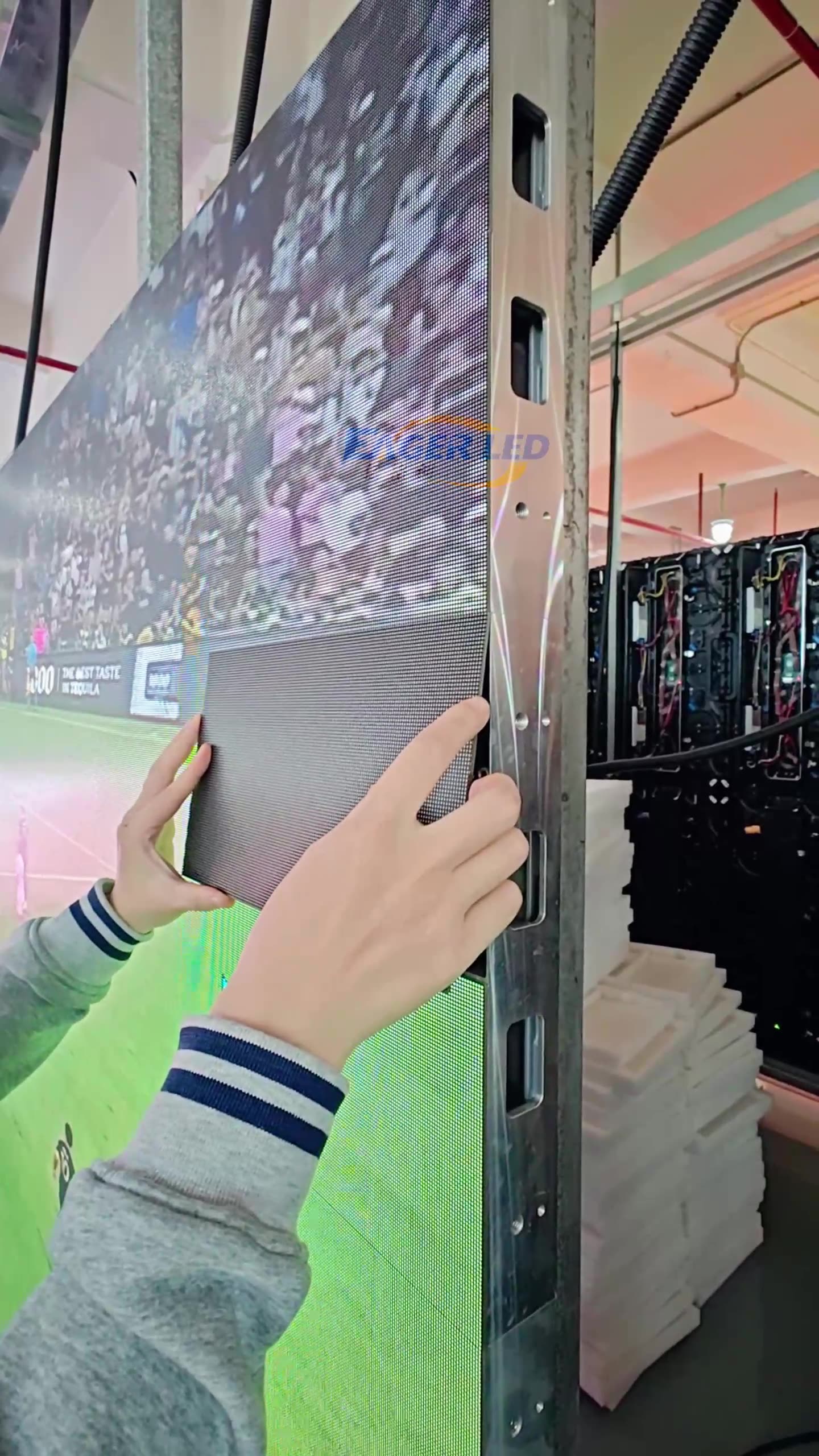 3 seconds! Install A LED Display Module!