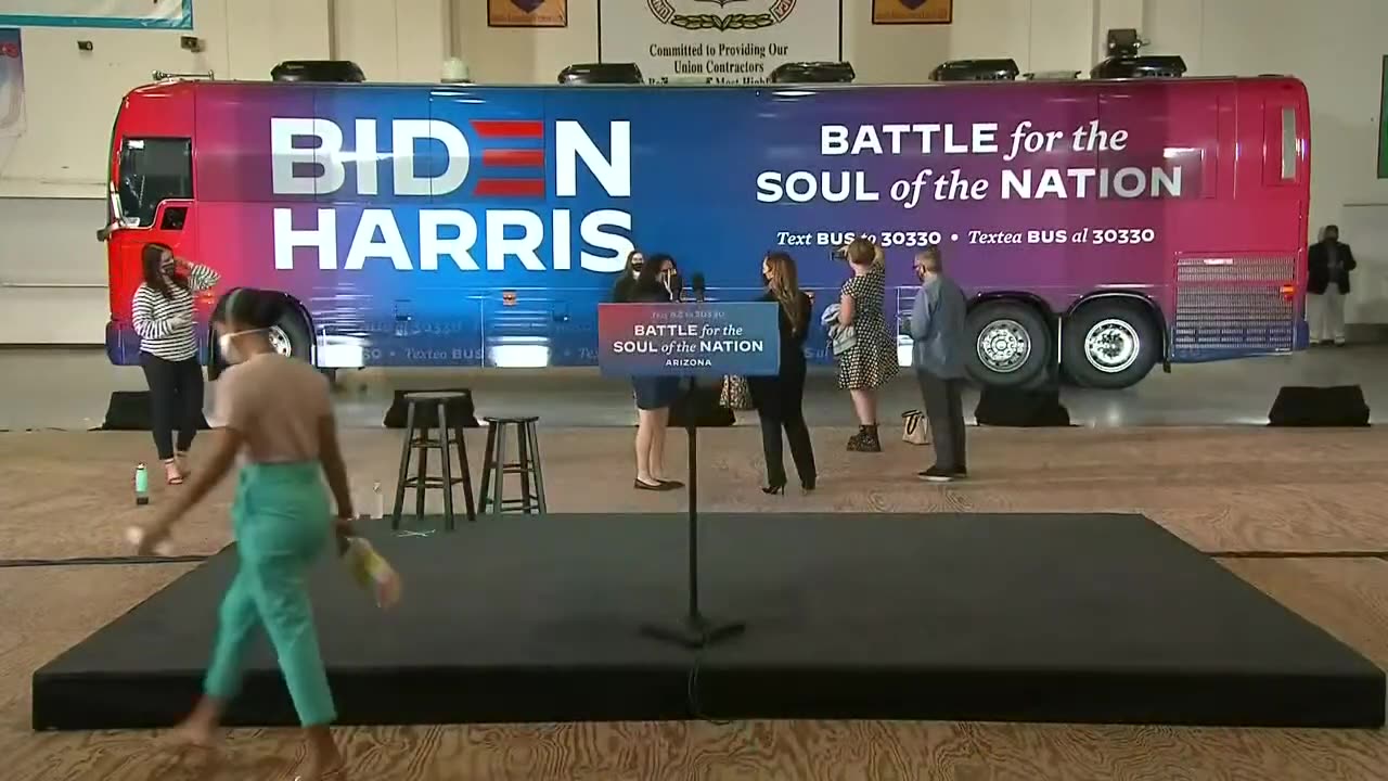 CROWD COMPARISON 2020: Joe Biden and Kamala Harris kick off bus tour in ...