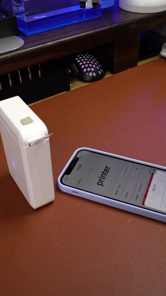 Very compact and convenient label printer