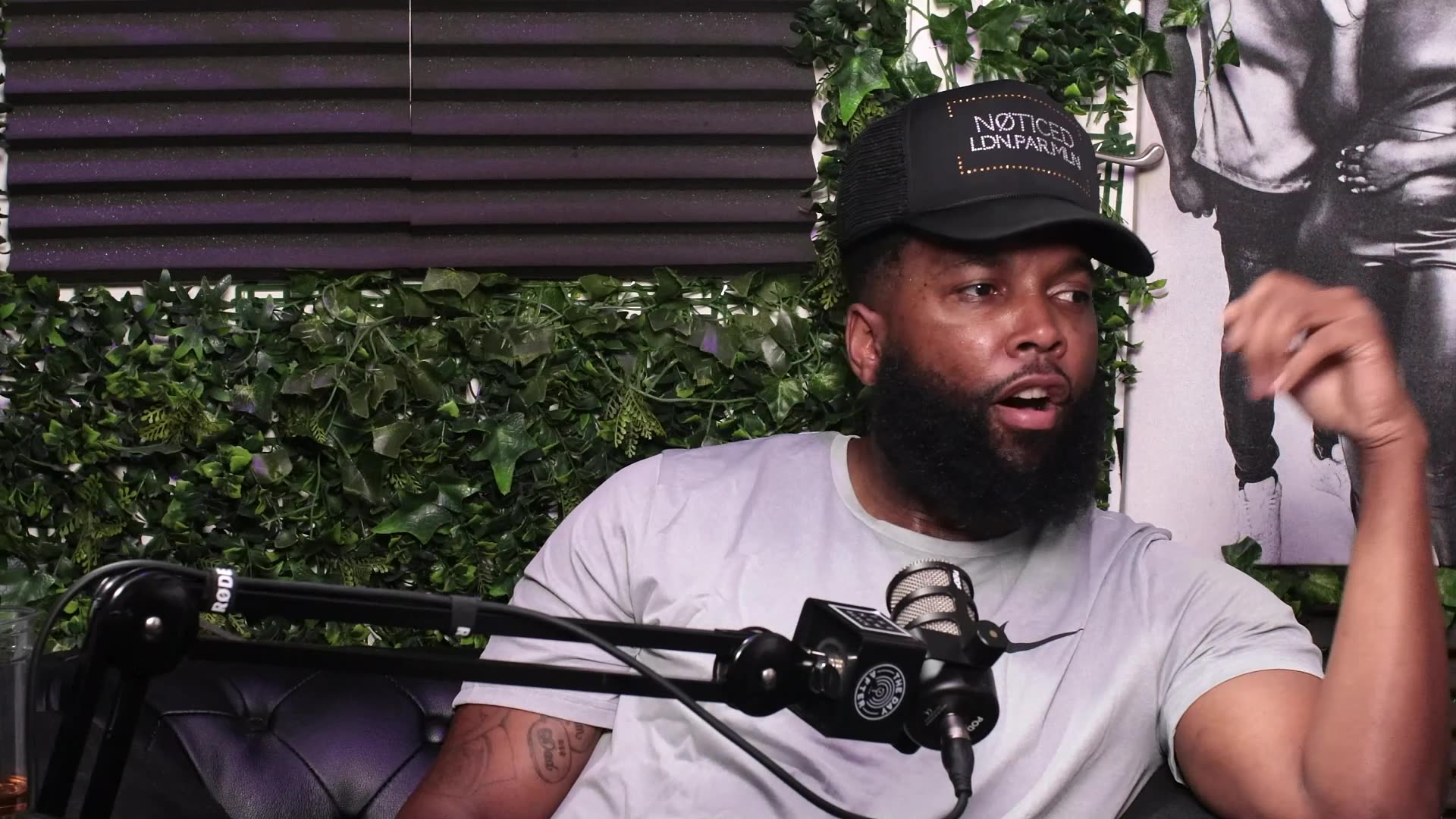 Hit a 4 instead of a 6 | No Behaviour Podcast EP. 183 | Margs , Loons ...