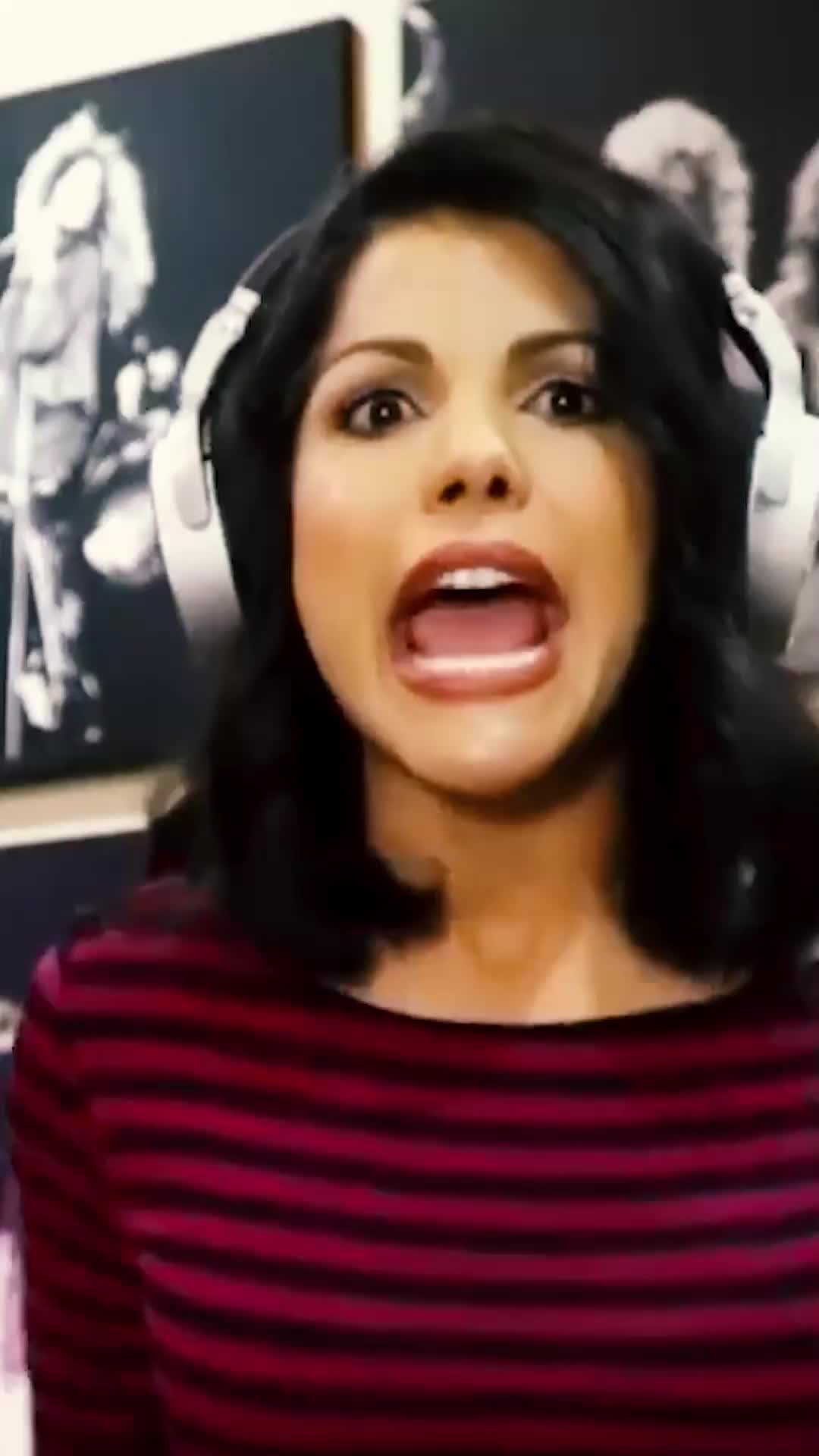 AC/DC - It's A Long Way To The Top If You Wanna Rock n' Roll - ft Sara ...