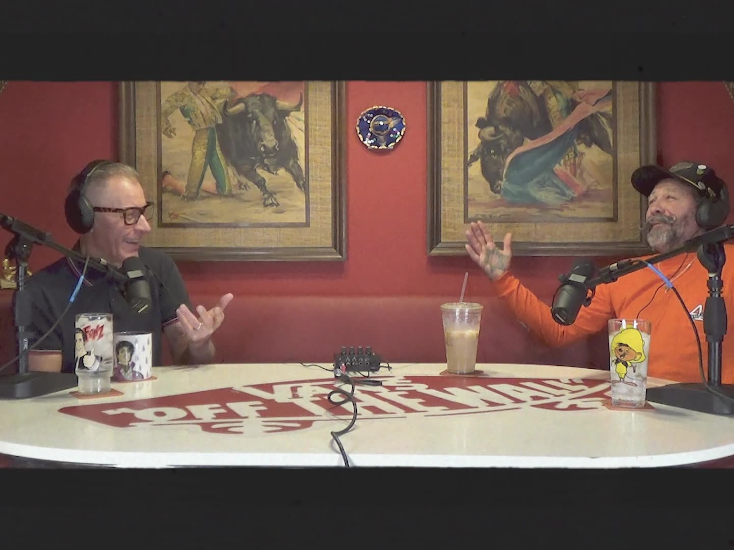 Oliver Peck & Jim Heath (The Reverend Horton Heat) - What In The Duck ...